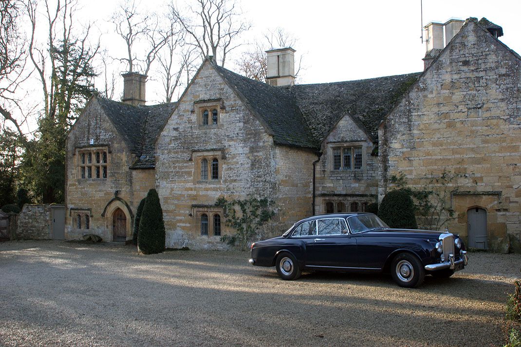 Cotswold Manor - Overview | The Wow House Company