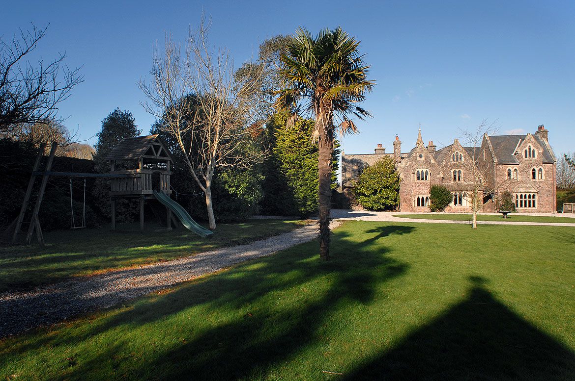 Maryfield House - Overview | The Wow House Company