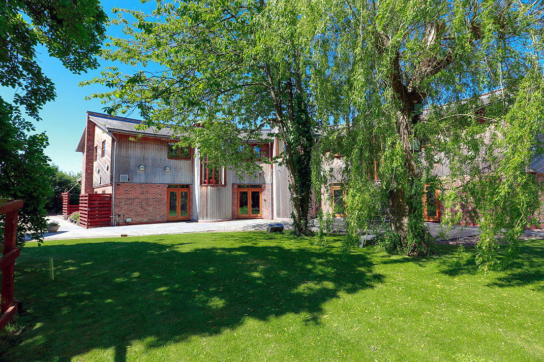 Rainbow House - Overview | The Wow House Company