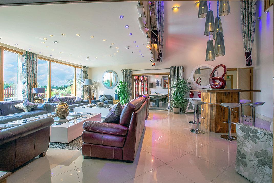 Rainbow House - Overview | The Wow House Company