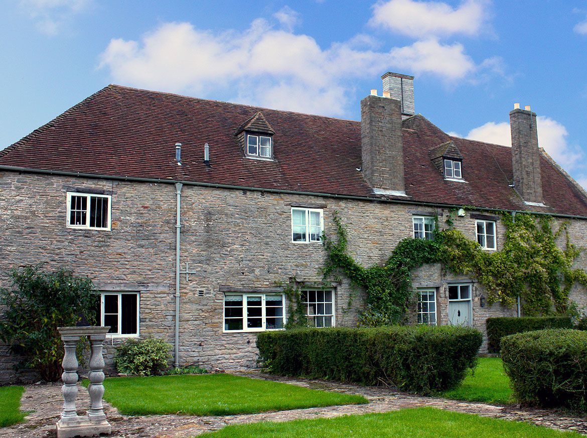 Honeybourne Manor - Overview | The Wow House Company